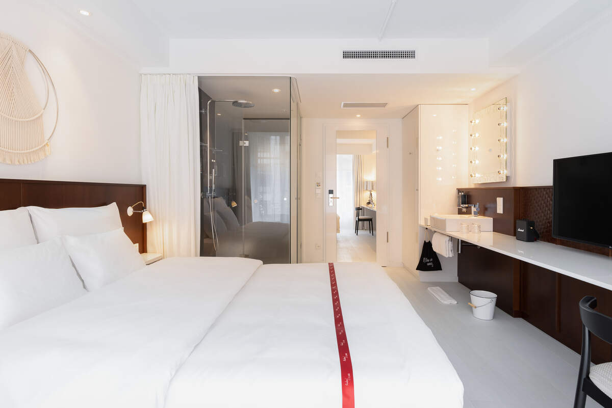 Ruby Claire Hotel & Bar | Geneva Tourism
