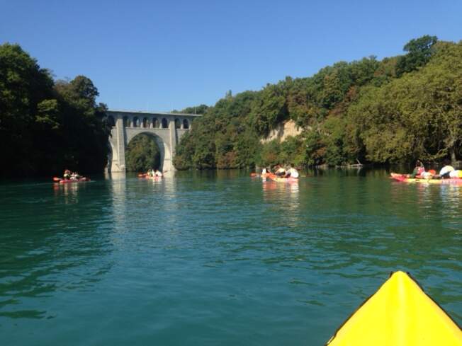 kayaking down the Rhône with a guide | Geneva Tourism