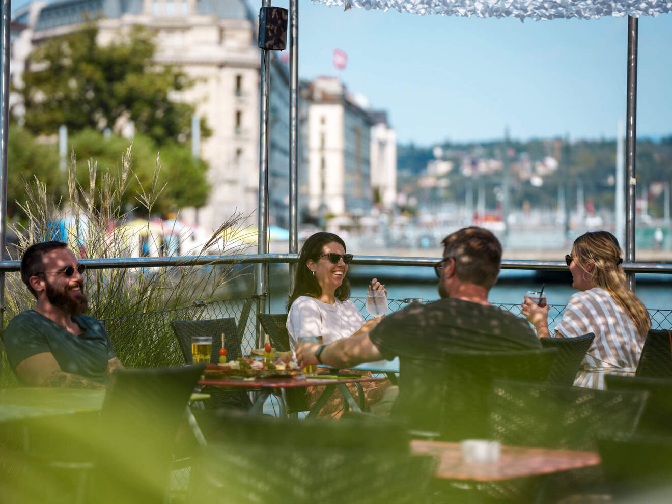 Enjoy a drink on a terrace in Geneva | Geneva Tourism