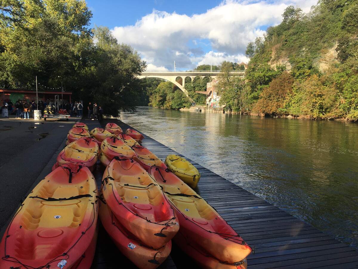 kayaking down the Rhône with a guide | Geneva Tourism